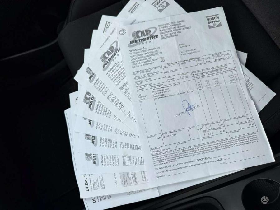 Grey Hyundai Tucson 2019 in Panevezys, with an engine capacity of 1.60 L and mileage of 199 thousand km for 10300 €, photo 23 on AUTOMOTO.COM.LV