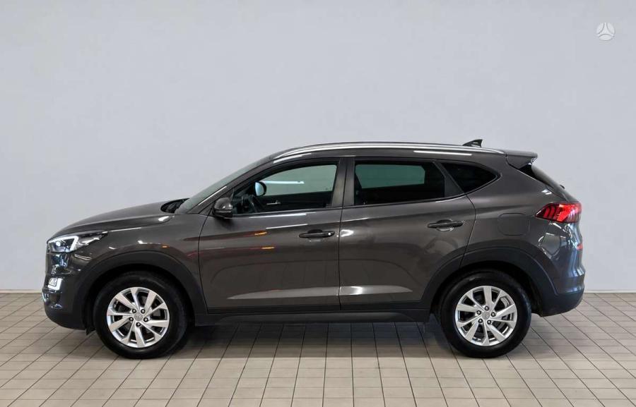 Grey Hyundai Tucson 2019 in Kaunas, with an engine capacity of 1.59 L and mileage of 45 thousand km for 16500 €, photo 4 on AUTOMOTO.COM.LV