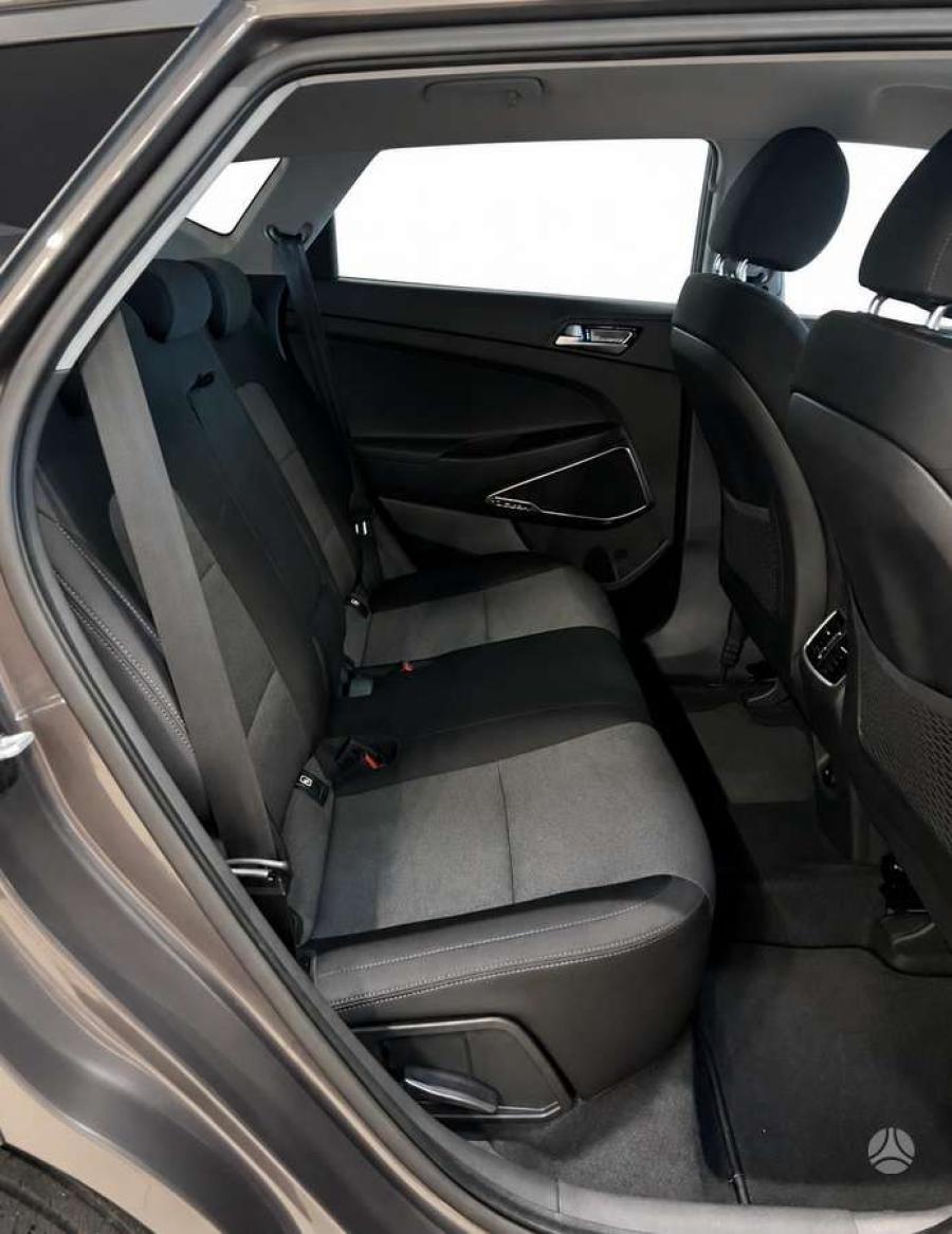 Grey Hyundai Tucson 2019 in Kaunas, with an engine capacity of 1.59 L and mileage of 45 thousand km for 16500 €, photo 9 on AUTOMOTO.COM.LV