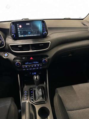 Grey Hyundai Tucson 2019 in Kaunas, with an engine capacity of 1.59 L and mileage of 45 thousand km for 16500 €, photo 13 on AUTOMOTO.COM.LV