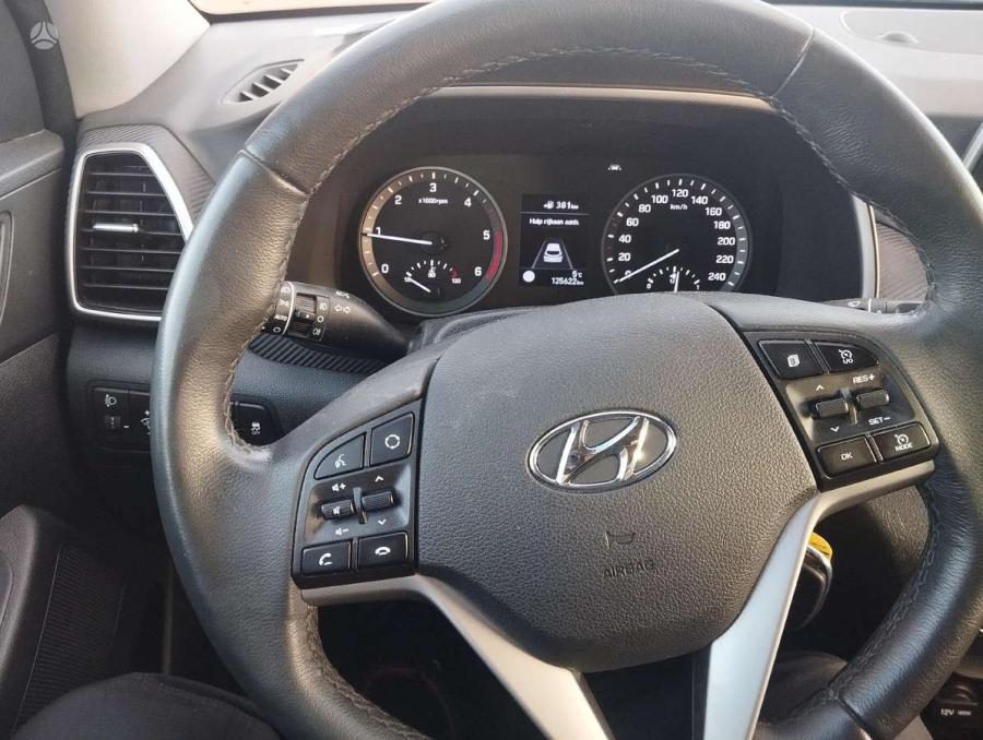 Grey Hyundai Tucson 2020 in Taurage, with an engine capacity of 1.60 L and mileage of 125 thousand km for 13200 €, photo 13 on AUTOMOTO.COM.LV