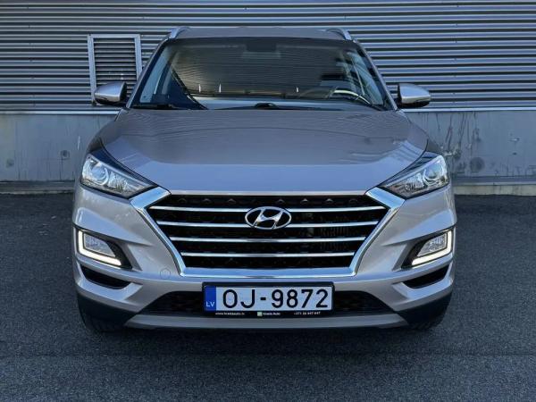 Grey Hyundai Tucson 2020 in Riga, with an engine capacity of 1.60 L and mileage of 247 thousand km for 11300 €, photo 8 on AUTOMOTO.COM.LV