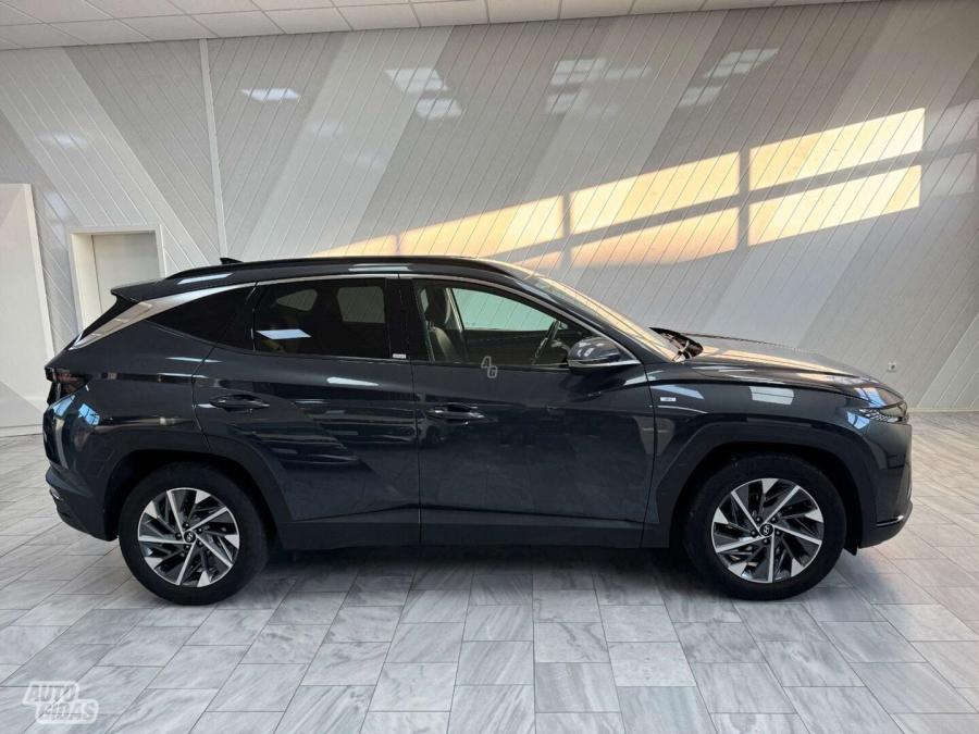 Grey Hyundai Tucson 2021 in Kaunas, with an engine capacity of 1.60 L and mileage of 38 thousand km for 24409 €, photo 1 on AUTOMOTO.COM.LV