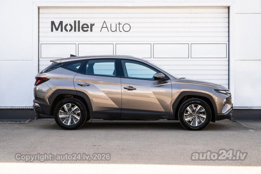 Grey Hyundai Tucson 2021 in Riga, with an engine capacity of 1.60 L and mileage of 70 thousand km for 18950 €, photo 6 on AUTOMOTO.COM.LV