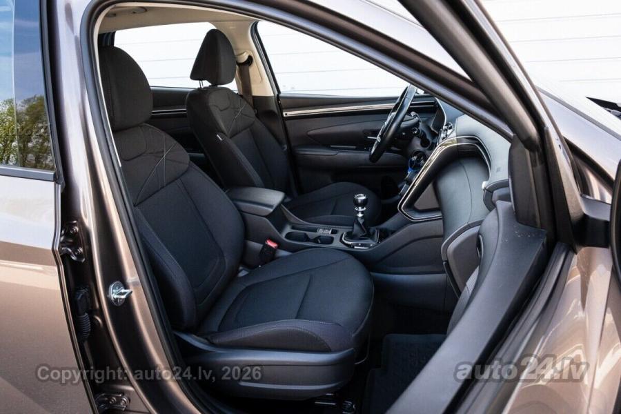 Grey Hyundai Tucson 2021 in Riga, with an engine capacity of 1.60 L and mileage of 70 thousand km for 18950 €, photo 7 on AUTOMOTO.COM.LV
