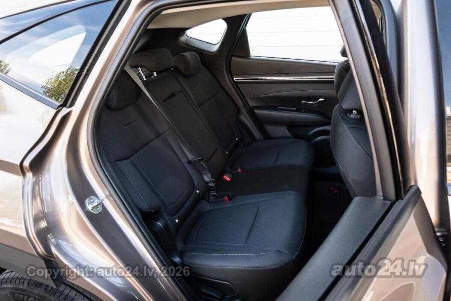 Grey Hyundai Tucson 2021 in Riga, with an engine capacity of 1.60 L and mileage of 70 thousand km for 18950 €, photo 8 on AUTOMOTO.COM.LV