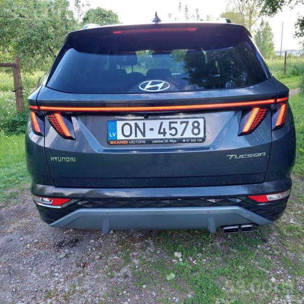 Pelēks Hyundai Tucson 2021 Rīga, ar dzinēja tilpumu 1.60 L un nobraukumu 54 tūkst. km par 21777 €, foto 4 vietnē AUTOMOTO.COM.LV