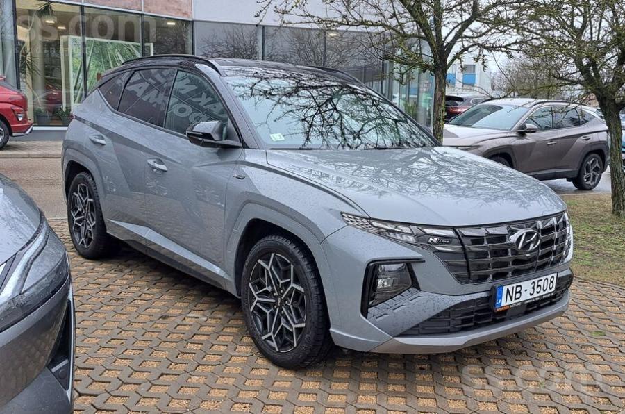 Grey Hyundai Tucson 2021 in Riga, with an engine capacity of 1.60 L and mileage of 39 thousand km for 24290 €, photo 3 on AUTOMOTO.COM.LV