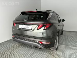Pelēks Hyundai Tucson 2021 Rīga, ar dzinēja tilpumu 1.60 L un nobraukumu 107 tūkst. km par 18990 €, foto 4 vietnē AUTOMOTO.COM.LV