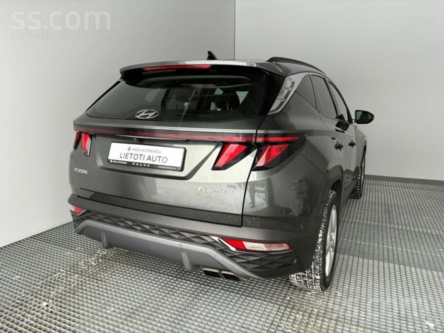 Pelēks Hyundai Tucson 2021 Rīga, ar dzinēja tilpumu 1.60 L un nobraukumu 107 tūkst. km par 18990 €, foto 4 vietnē AUTOMOTO.COM.LV
