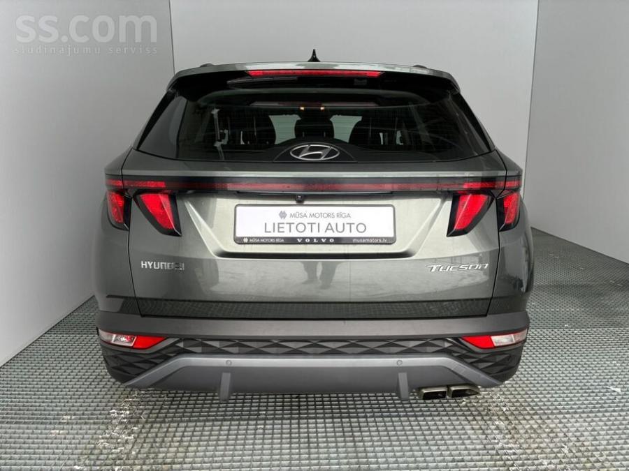 Pelēks Hyundai Tucson 2021 Rīga, ar dzinēja tilpumu 1.60 L un nobraukumu 107 tūkst. km par 18990 €, foto 5 vietnē AUTOMOTO.COM.LV
