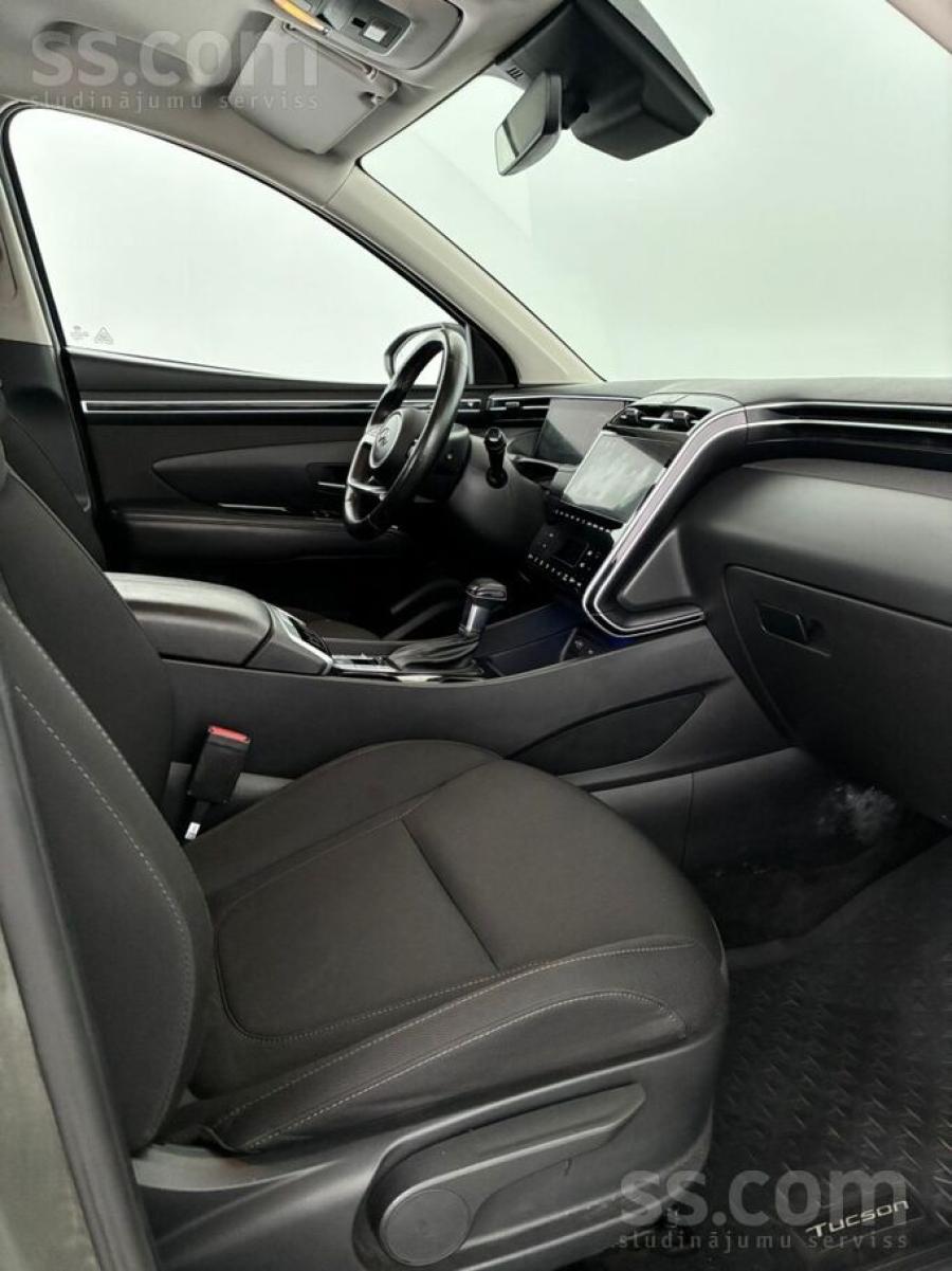 Pelēks Hyundai Tucson 2021 Rīga, ar dzinēja tilpumu 1.60 L un nobraukumu 107 tūkst. km par 18990 €, foto 16 vietnē AUTOMOTO.COM.LV