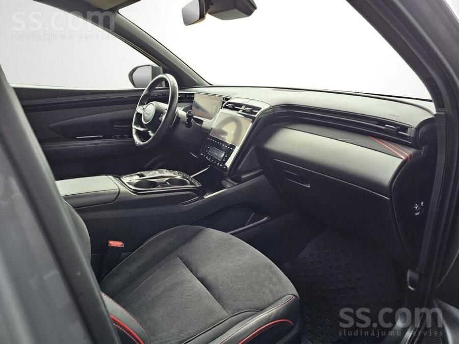 Grey Hyundai Tucson 2021 in Liepaja, with an engine capacity of 1.60 L and mileage of 65 thousand km for 20340 €, photo 13 on AUTOMOTO.COM.LV