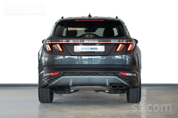 Pelēks Hyundai Tucson 2021 Rīga, ar dzinēja tilpumu 1.60 L un nobraukumu 55 tūkst. km par 20990 €, foto 5 vietnē AUTOMOTO.COM.LV