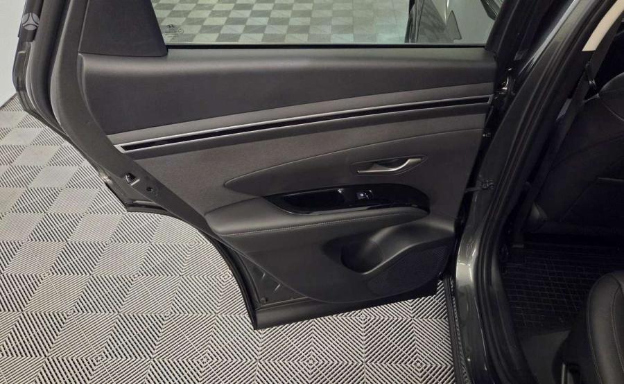 Pelēks Hyundai Tucson 2021 Marijampole, ar dzinēja tilpumu 1.60 L un nobraukumu 170 tūkst. km par 20850 €, foto 28 vietnē AUTOMOTO.COM.LV