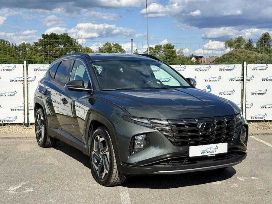 Grey Hyundai Tucson 2021 in Vilnius, with an engine capacity of 1.60 L and mileage of 126 thousand km for 23990 €, photo 4 on AUTOMOTO.COM.LV