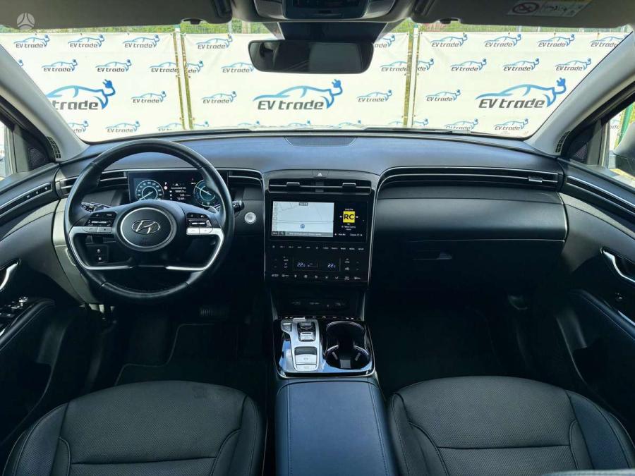 Grey Hyundai Tucson 2021 in Vilnius, with an engine capacity of 1.60 L and mileage of 126 thousand km for 23990 €, photo 6 on AUTOMOTO.COM.LV
