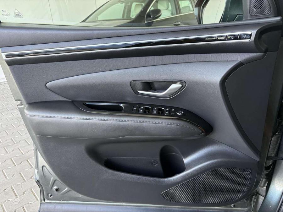 Grey Hyundai Tucson 2021 in Vilnius, with an engine capacity of 1.60 L and mileage of 126 thousand km for 23990 €, photo 19 on AUTOMOTO.COM.LV