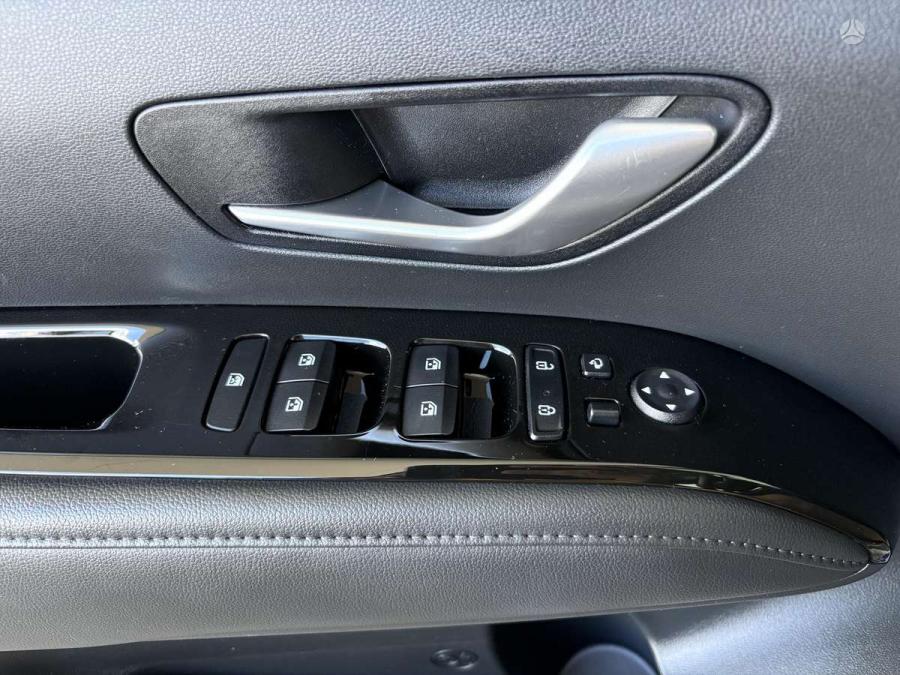 Grey Hyundai Tucson 2021 in Vilnius, with an engine capacity of 1.60 L and mileage of 126 thousand km for 23990 €, photo 20 on AUTOMOTO.COM.LV