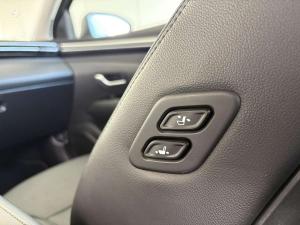 Grey Hyundai Tucson 2021 in Vilnius, with an engine capacity of 1.60 L and mileage of 126 thousand km for 23990 €, photo 26 on AUTOMOTO.COM.LV