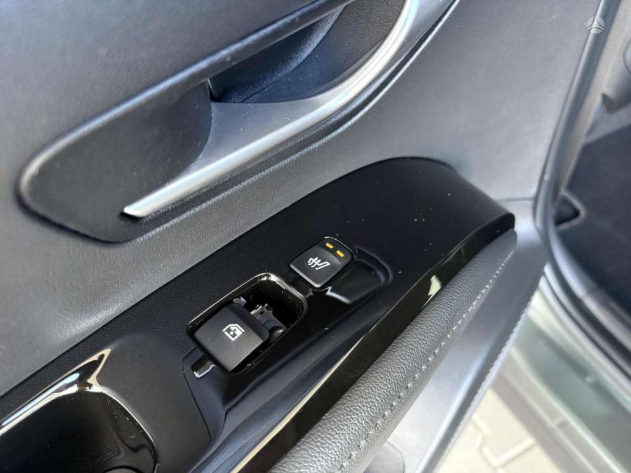 Grey Hyundai Tucson 2021 in Vilnius, with an engine capacity of 1.60 L and mileage of 126 thousand km for 23990 €, photo 28 on AUTOMOTO.COM.LV