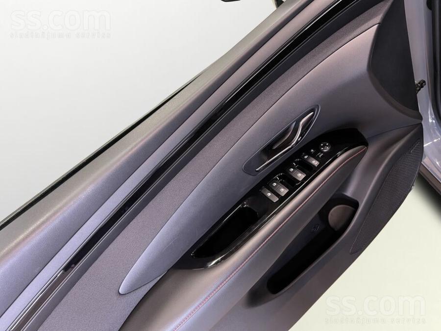 Pelēks Hyundai Tucson 2021 Rīga, ar dzinēja tilpumu 1.60 L un nobraukumu 70 tūkst. km par 23990 €, foto 13 vietnē AUTOMOTO.COM.LV