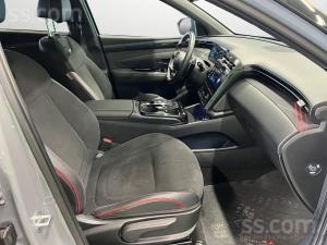 Pelēks Hyundai Tucson 2021 Rīga, ar dzinēja tilpumu 1.60 L un nobraukumu 70 tūkst. km par 23990 €, foto 18 vietnē AUTOMOTO.COM.LV