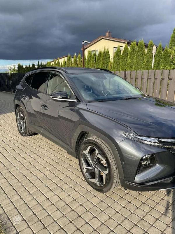 Pelēks Hyundai Tucson 2021 Viļņa, ar dzinēja tilpumu 1.60 L un nobraukumu 98 tūkst. km par 24500 €, foto  vietnē AUTOMOTO.COM.LV