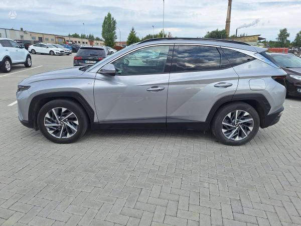 Grey Hyundai Tucson 2021 in Taurage, with an engine capacity of 1.60 L and mileage of 179 thousand km for 15500 €, photo 5 on AUTOMOTO.COM.LV