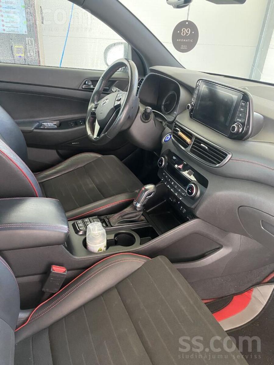 Grey Hyundai Tucson 2021 in Liepaja, with an engine capacity of 1.60 L and mileage of 150 thousand km for 17700 €, photo 5 on AUTOMOTO.COM.LV