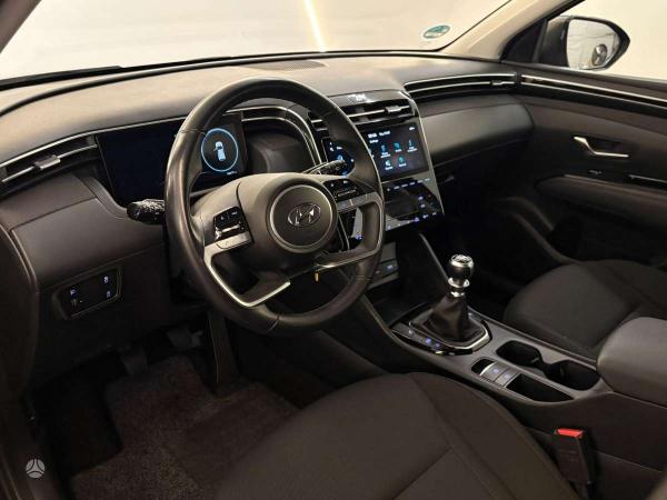 Grey Hyundai Tucson 2021 in Marijampole, with an engine capacity of 1.60 L and mileage of 61 thousand km for 18999 €, photo 3 on AUTOMOTO.COM.LV