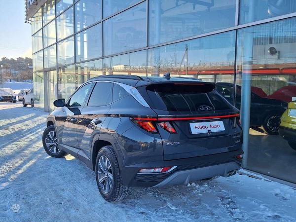 Grey Hyundai Tucson 2022 in Vilnius, with an engine capacity of 1.60 L and mileage of 98 thousand km for 26400 €, photo 3 on AUTOMOTO.COM.LV