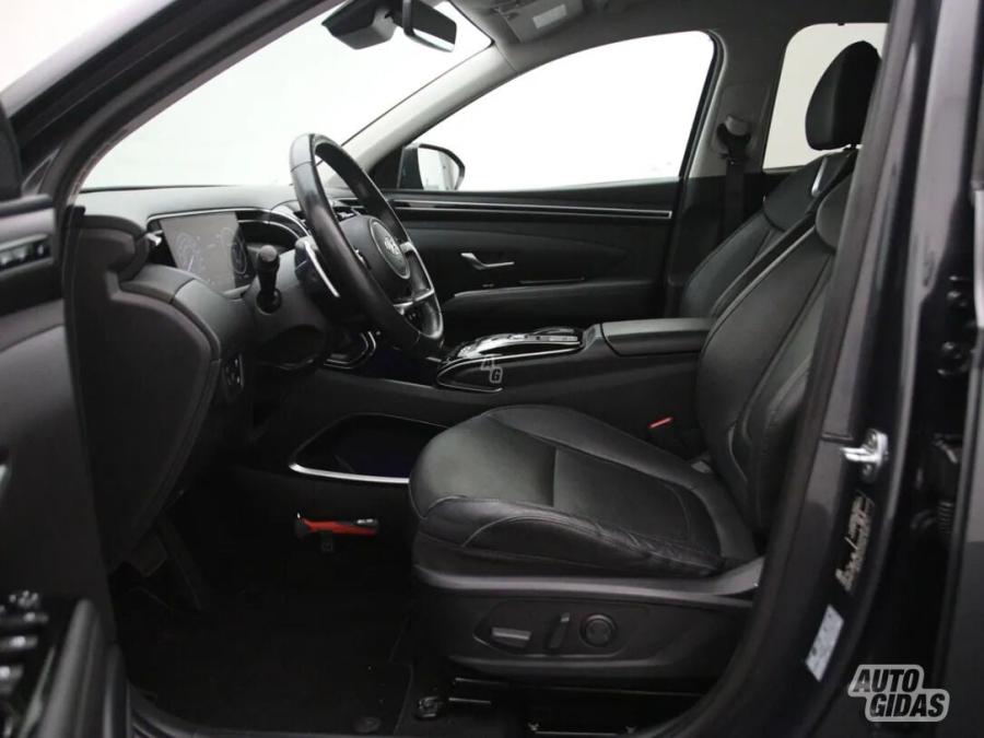 Grey Hyundai Tucson 2022 in Vilnius, with an engine capacity of 1.60 L and mileage of 116 thousand km for 24999 €, photo 5 on AUTOMOTO.COM.LV