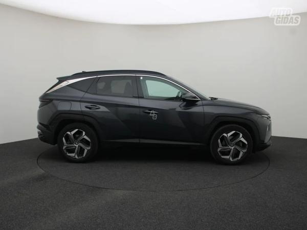 Grey Hyundai Tucson 2022 in Vilnius, with an engine capacity of 1.60 L and mileage of 116 thousand km for 24999 €, photo 9 on AUTOMOTO.COM.LV