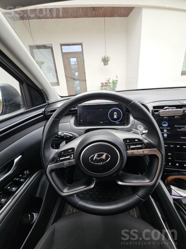 Pelēks Hyundai Tucson 2022 Rīga, ar dzinēja tilpumu 1.60 L un nobraukumu 72 tūkst. km par 19500 €, foto 2 vietnē AUTOMOTO.COM.LV