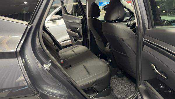 Grey Hyundai Tucson 2022 in Riga, with an engine capacity of 1.60 L and mileage of 152 thousand km for 19590 €, photo 10 on AUTOMOTO.COM.LV