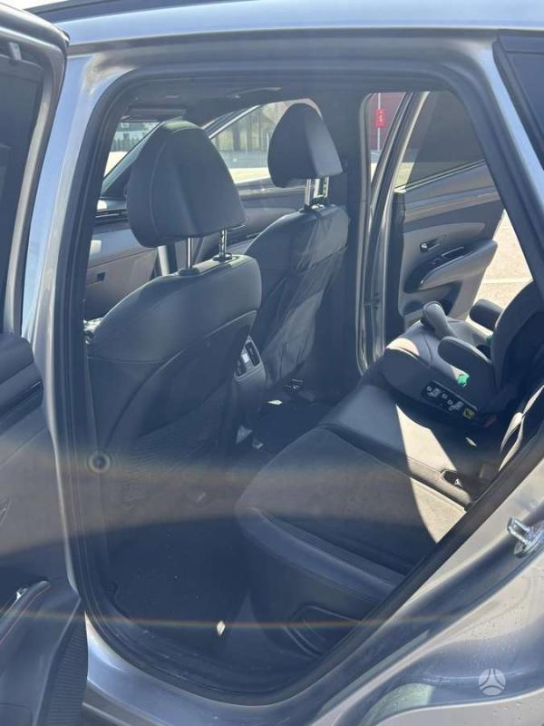 Grey Hyundai Tucson 2022 in Vilnius, with an engine capacity of 1.60 L and mileage of 48 thousand km for 29900 €, photo 9 on AUTOMOTO.COM.LV
