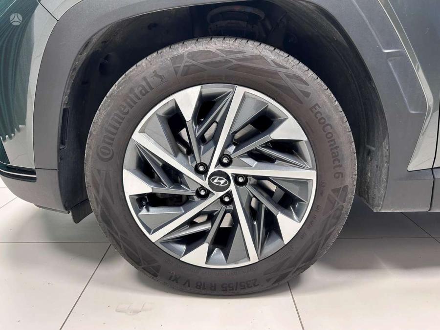 Pelēks Hyundai Tucson 2022 Viļņa, ar dzinēja tilpumu 1.60 L un nobraukumu 70 tūkst. km par 17500 €, foto 24 vietnē AUTOMOTO.COM.LV