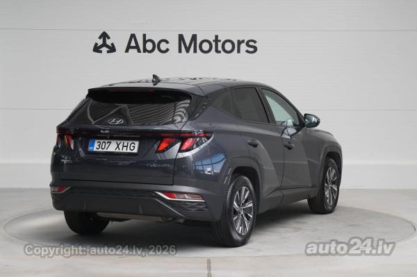 Grey Hyundai Tucson 2022 in Tallinn, with an engine capacity of 1.60 L and mileage of 45 thousand km for 19900 €, photo 4 on AUTOMOTO.COM.LV