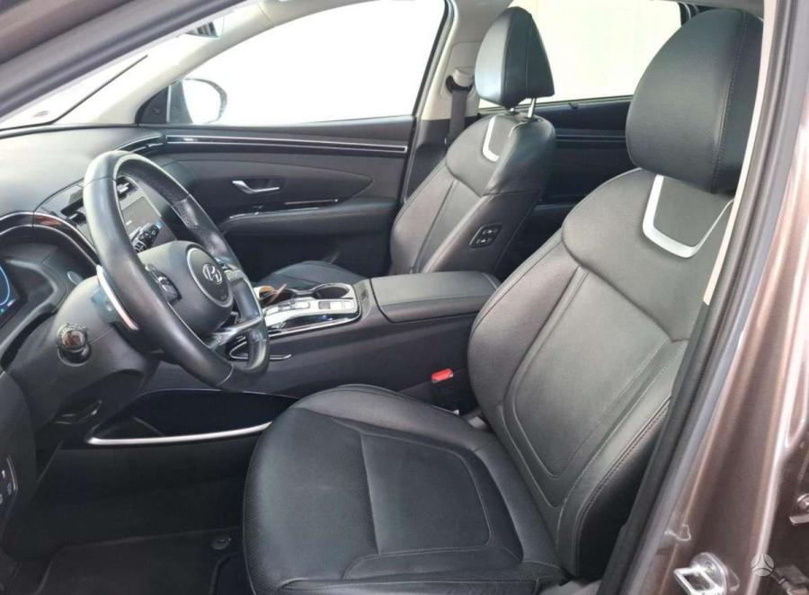 Grey Hyundai Tucson 2022 in Vilnius, with an engine capacity of 1.60 L and mileage of 109 thousand km for 23990 €, photo 6 on AUTOMOTO.COM.LV