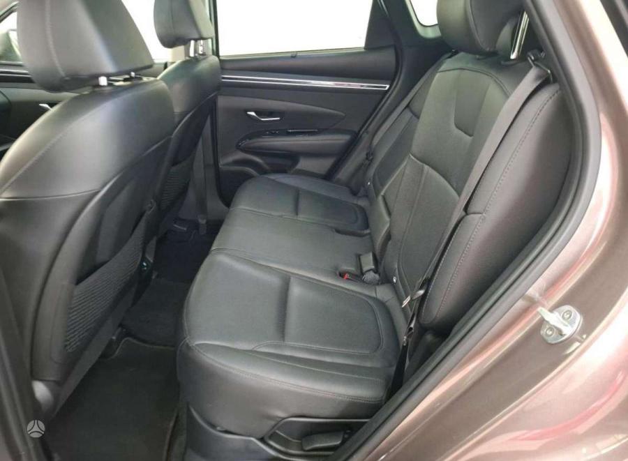 Grey Hyundai Tucson 2022 in Vilnius, with an engine capacity of 1.60 L and mileage of 109 thousand km for 23990 €, photo 7 on AUTOMOTO.COM.LV