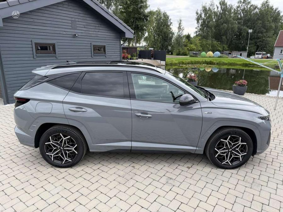 Grey Hyundai Tucson 2022 in Telschi, with an engine capacity of 1.60 L and mileage of 64 thousand km for 28750 €, photo 4 on AUTOMOTO.COM.LV