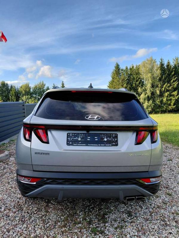 Hyundai Tucson 2022 in Vilkaviskis on AUTOMOTO.COM.LV Grey Hyundai Tucson 2022 in Vilkaviskis, with an engine capacity of 1.59 L and mileage of 64 thousand km for 18900 €, photo 8 on AUTOMOTO.COM.LV