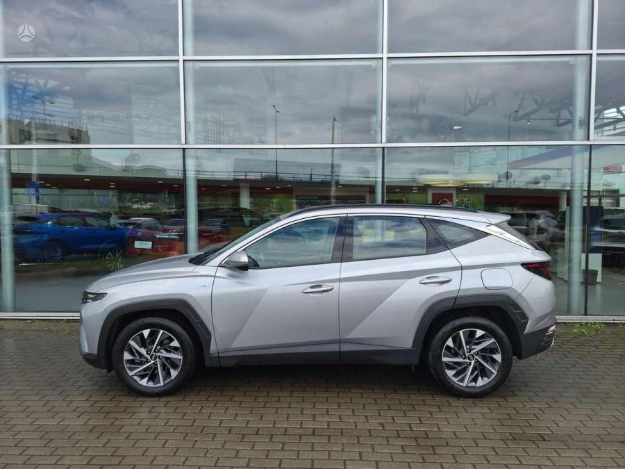 Grey Hyundai Tucson 2023 in Vilnius, with an engine capacity of 1.60 L and mileage of 39 thousand km for 23900 €, photo 3 on AUTOMOTO.COM.LV