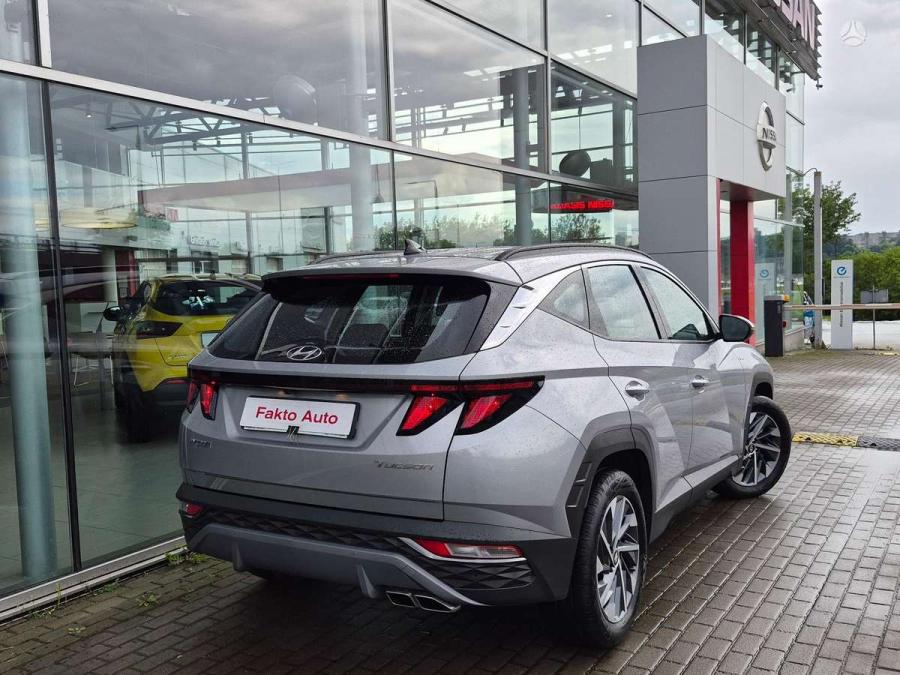 Grey Hyundai Tucson 2023 in Vilnius, with an engine capacity of 1.60 L and mileage of 39 thousand km for 23900 €, photo 5 on AUTOMOTO.COM.LV