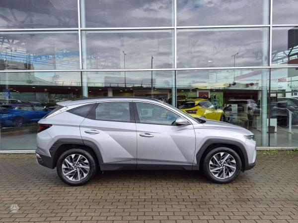 Pelēks Hyundai Tucson 2023 Viļņa, ar dzinēja tilpumu 1.60 L un nobraukumu 39 tūkst. km par 23900 €, foto 5 vietnē AUTOMOTO.COM.LV