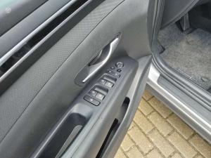 Grey Hyundai Tucson 2023 in Vilnius, with an engine capacity of 1.60 L and mileage of 39 thousand km for 23900 €, photo 10 on AUTOMOTO.COM.LV