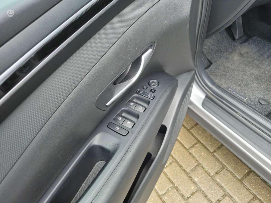 Grey Hyundai Tucson 2023 in Vilnius, with an engine capacity of 1.60 L and mileage of 39 thousand km for 23900 €, photo 10 on AUTOMOTO.COM.LV