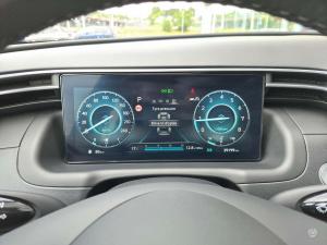 Grey Hyundai Tucson 2023 in Vilnius, with an engine capacity of 1.60 L and mileage of 39 thousand km for 23900 €, photo 17 on AUTOMOTO.COM.LV
