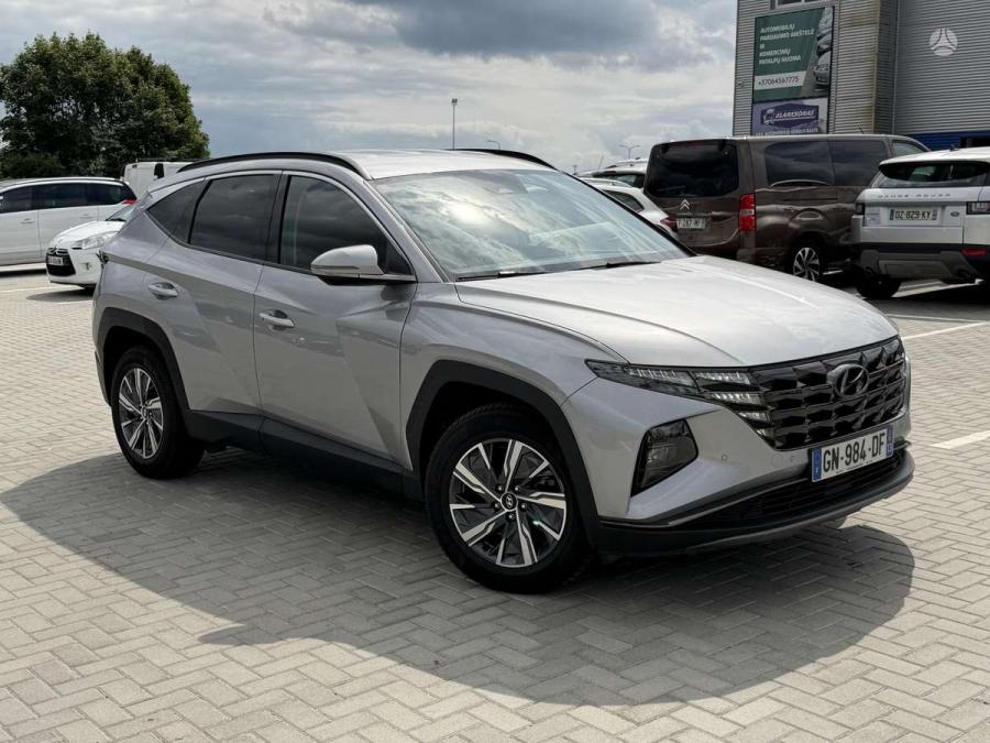 Grey Hyundai Tucson 2023 in Taurage, with an engine capacity of 1.60 L and mileage of 162 thousand km for 18300 €, photo 5 on AUTOMOTO.COM.LV
